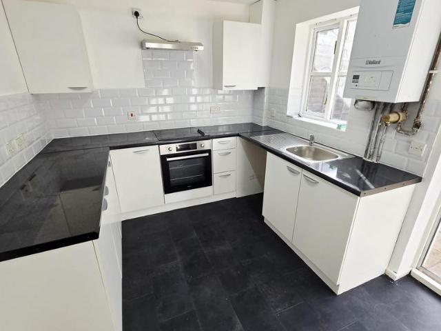 Weymouth Close, Beckton, London 3 bed semi detached house to rent £2,350 pcm £542 pw