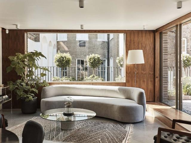 Weymouth Mews, London W1G, 3 bed flat to rent, £27,148 pcm | PrimeLocation