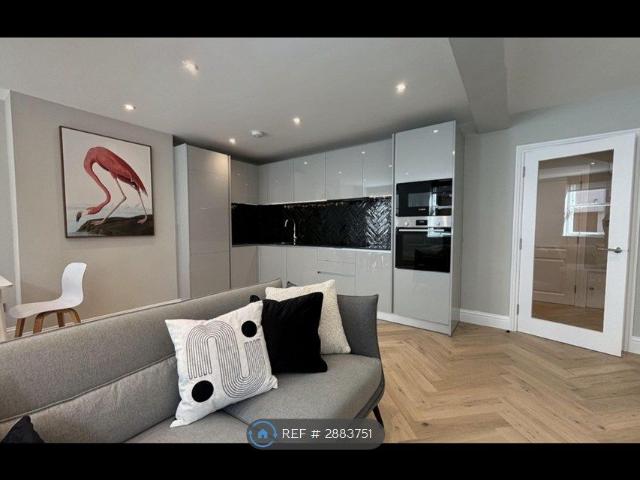 Weymouth Mews, London W1G, 2 bed flat to rent, £5,200 pcm | PrimeLocation