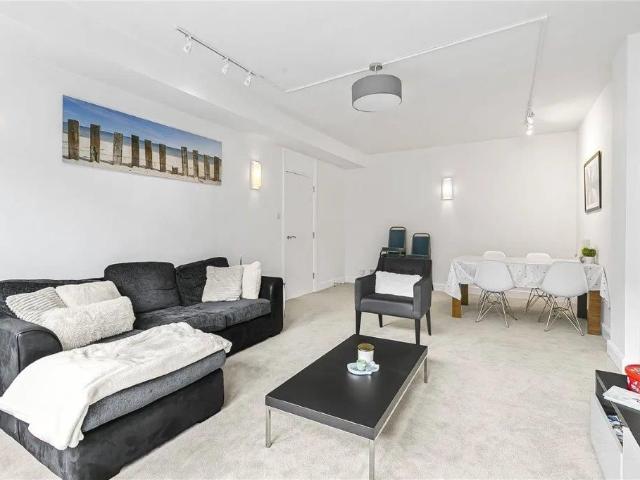 Weymouth Street, Great Portland Street W1W, 3 bed flat to rent, £7,150 pcm | PrimeLocation