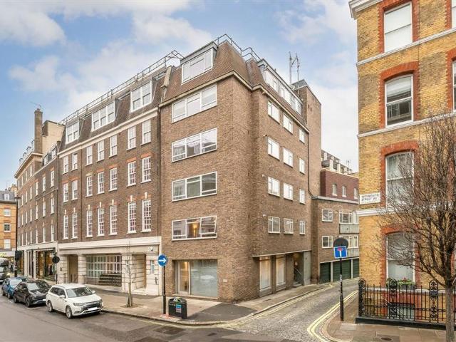 Weymouth Street, London W1G 2 bed flat to rent £10,100 pcm £2,331 pw