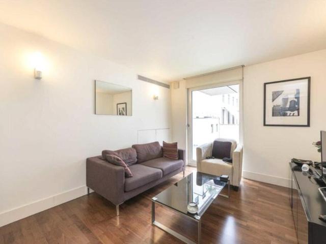 Weymouth Street, London, W1W 1 bed flat to rent £4,008 pcm £925 pw