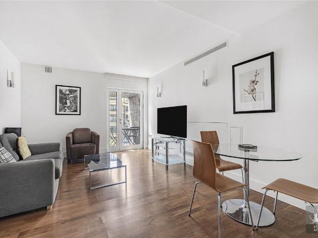 Weymouth Street, London W1W, 2 bed flat to rent, £4,767 pcm | PrimeLocation