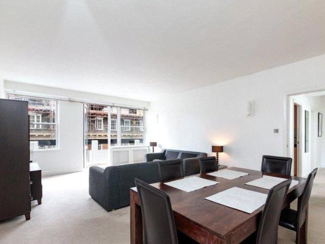 Weymouth Street, London W1W 3 bed apartment to rent £7,800 pcm £1,800 pw