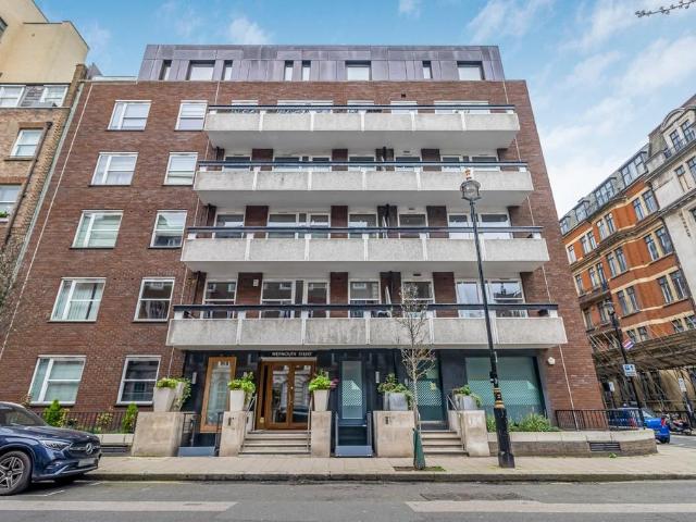 Weymouth Street, Marylebone, London, W1W 3 bed flat to rent £7,800 pcm £1,800 pw