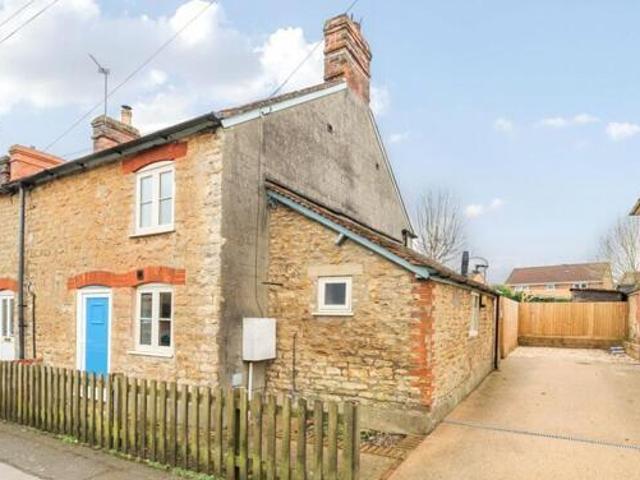 Wkye Road, Gillingham, 2 Bedroom End