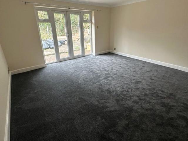 Whole 3 Bed 2 Bath Greenford Available Now