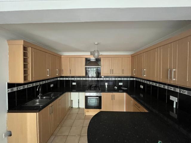 Whole 3 bed flat available Twickenham Stadium