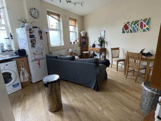 Whole Flat 2 Bedroom + 2 Bathroom Chiswick