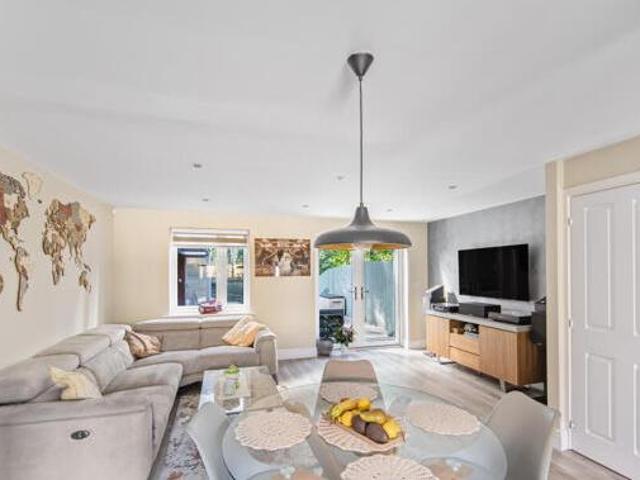 Whatman Drive, Maidstone, 4 Bedroom Semi detached