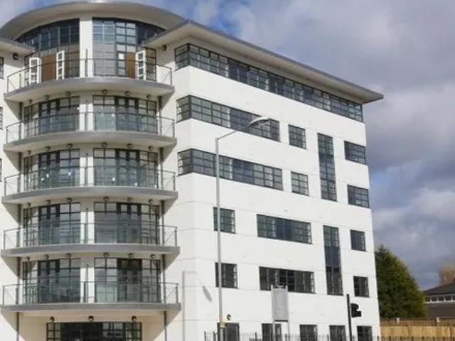 Whalebone Lane North, London, RM6 6GE, United Kingdom | 2 bed apartment for rent #137556595 | Rentberry