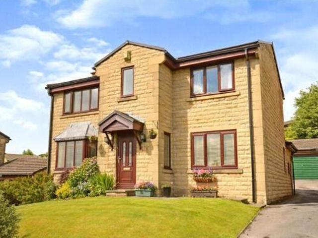 Whaley Bridge, Hockerley Avenue, High Peak, 4 Bedroom House