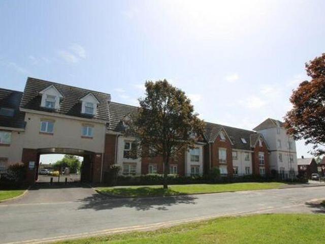 Whalley Road, Hebers Court, Middleton, 2 Bedroom Flat