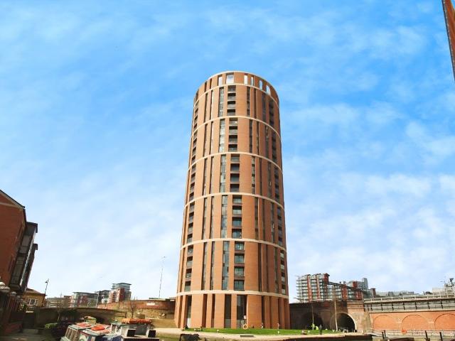 Wharf Approach, Leeds, West Yorkshire LS1, 1 bed flat to rent, £1,150 pcm | PrimeLocation