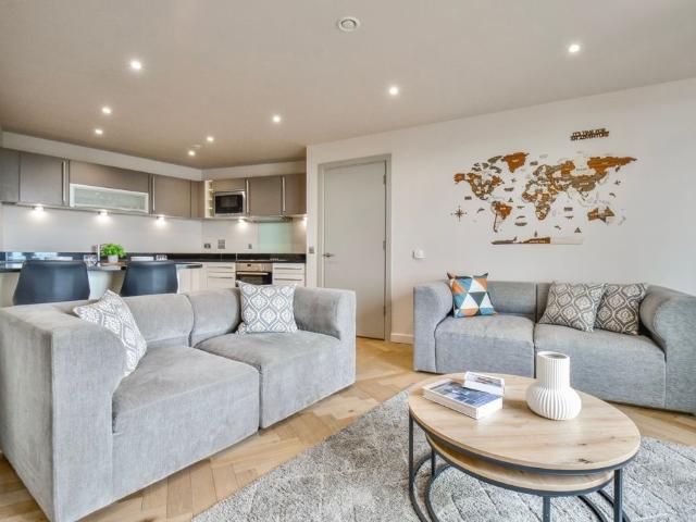 Wharf Approach, Leeds LS1, 2 bed flat to rent, £1,650 pcm | PrimeLocation