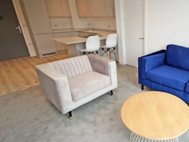 Wharf End, Stretford, M17 1GW, United Kingdom | 2 bed apartment for rent #154574792 | Rentberry
