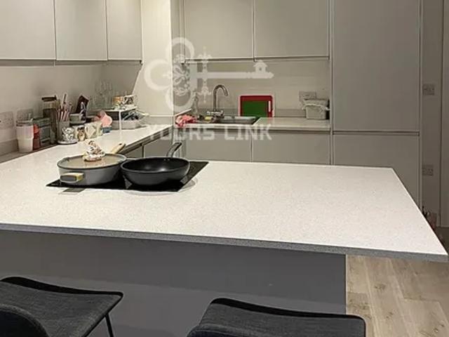 Wharf End, Stretford, M17 1GW, United Kingdom | 2 bed apartment for rent #136169692 | Rentberry