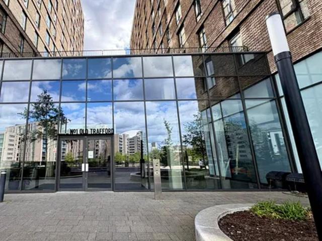 Wharf End, Stretford, M17 1HY, United Kingdom | 2 bed apartment for rent #168094484 | Rentberry
