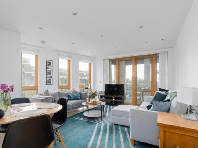 Wharf Lane, London, 2 Bedroom Flat