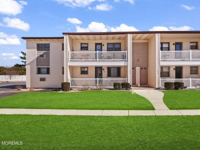 Wharfside Dr, Monmouth Beach, Condo For Sale