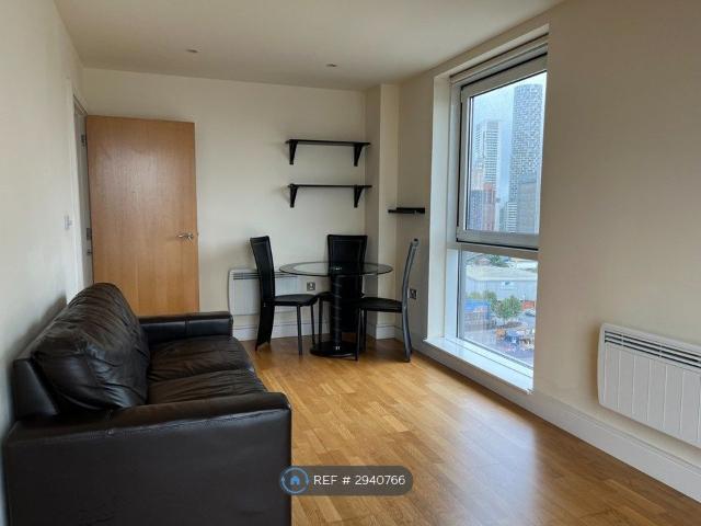 Wharfside Point South, London E14, 1 bed flat to rent, £1,890 pcm | PrimeLocation