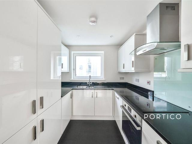 Wharncliffe Mews, London, SW4 1 bed flat to rent £1,900 pcm £438 pw