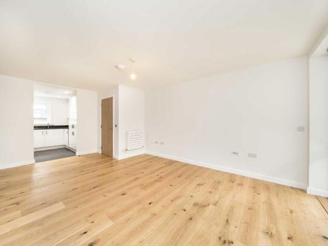 Wharncliffe Mews, SW4, London