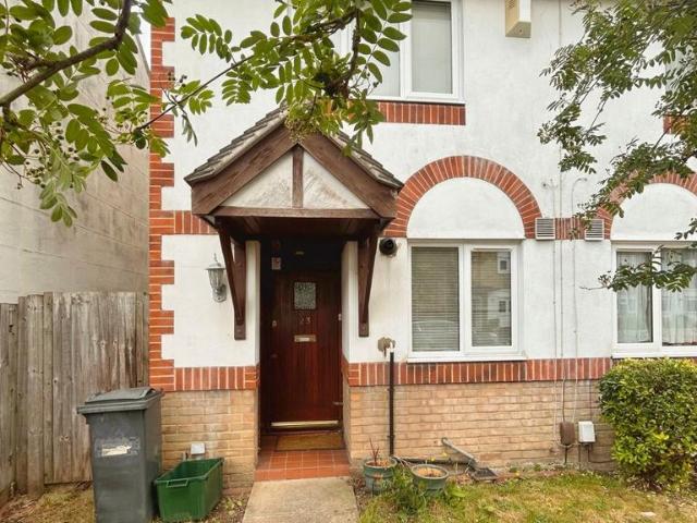 Wharton Road, Bromley BR1 2 bed house to rent £1,795 pcm £414 pw