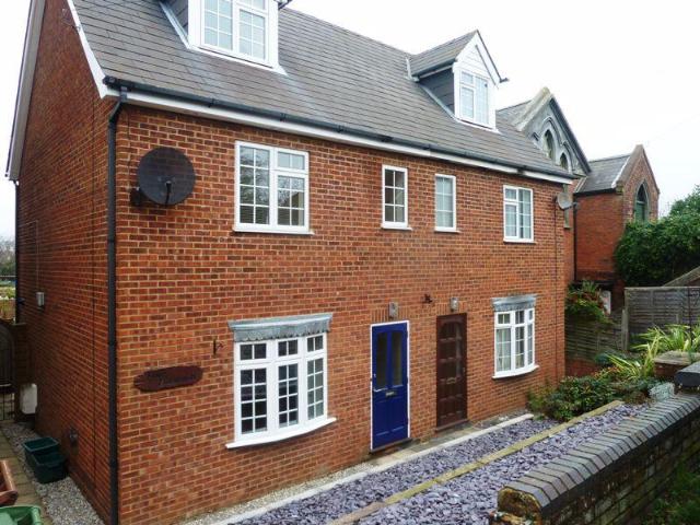 Whetsted Road, Five Oak Green 3 bed semi detached house to rent £1,550 pcm £358 pw