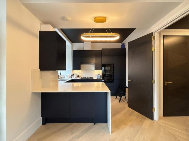Whetstone High Road, London N20, 1 bed flat to rent, £2,200 pcm | PrimeLocation