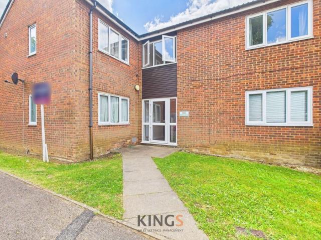 Wheat Close, Sandridge AL4, Studio to rent, £1,100 pcm | PrimeLocation