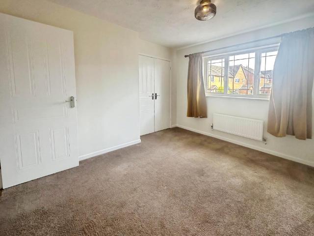 Wheat Croft, Cambridge, CB21 2 bed property to rent £1,375 pcm £317 pw