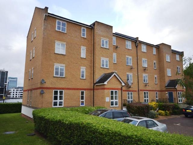 Wheat Sheaf Close, Isle of Dogs, E14 9UY 2 bed flat to rent £2,150 pcm £496 pw