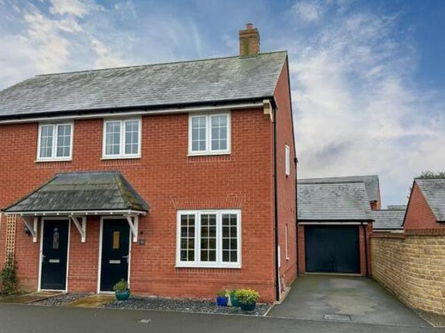 Wheatear Road, Yatton, 3 Bedroom Semi detached