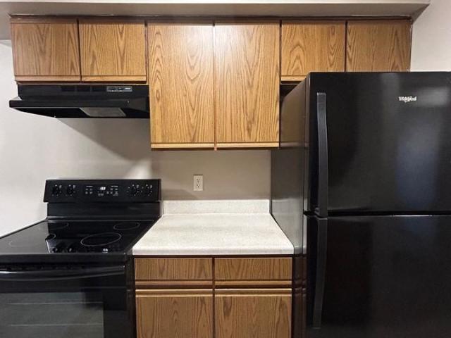 Wheaten Place 10919 Cottonwood Lane 2 Bedroom Apartment for Rent at 10919 Cottonwood Ln, Omaha, NE 68164