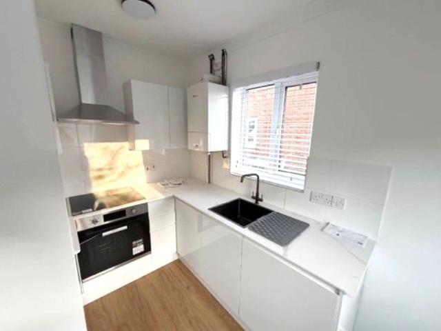 Wheatlands, Stevenage SG2, 1 bed detached house to rent, £1,100 pcm | PrimeLocation