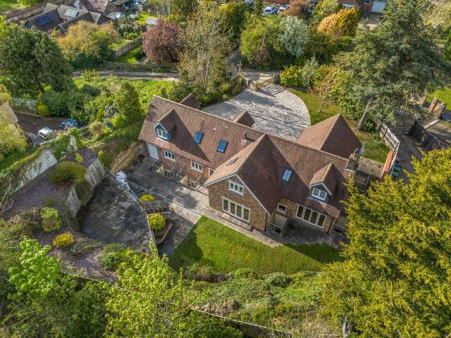 Wheatley, Oxfordshire 5 bed detached house to rent £5,500 pcm £1,269 pw