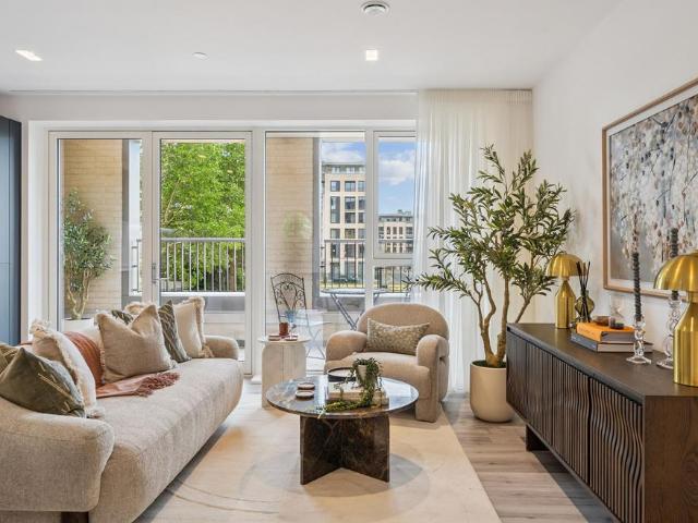 Wheatstone Gardens, London W10 2 bed flat to rent £4,008 pcm £925 pw