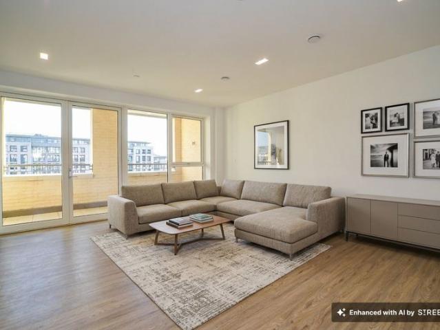Wheatstone Gardens, Ladbroke Grove, London W10, 2 bed flat to rent, £3,532 pcm | PrimeLocation