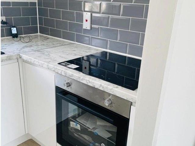 Wheatsheaf Court, Colchester CO1, 2 bed flat to rent, £1,100 pcm | PrimeLocation