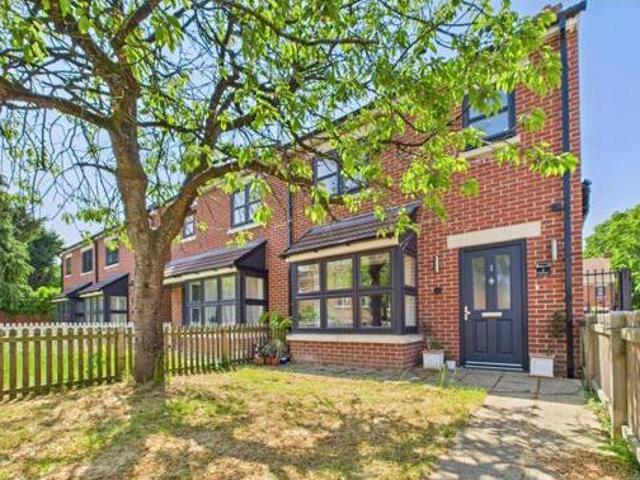 Wheatsheaf Gardens, Upper Stratton, 4 Bedroom Semi detached