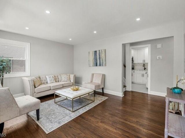 Wheatsheaf Rd, Roselle, Home For Sale