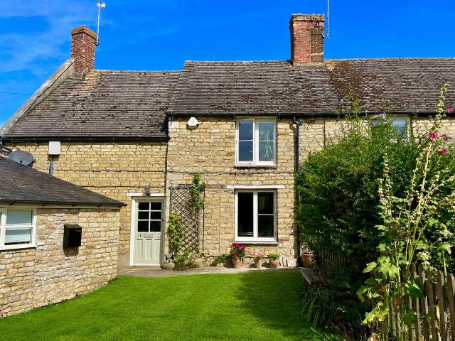 Wheel Lane, Barrowden LE15, 2 bed cottage to rent, £950 pcm | PrimeLocation