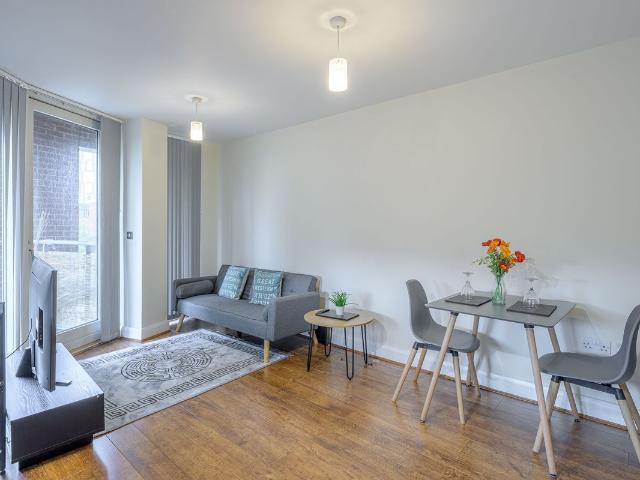 Wheeleys Lane, Birmingham B15, 2 bed flat to rent, £1,650 pcm | PrimeLocation