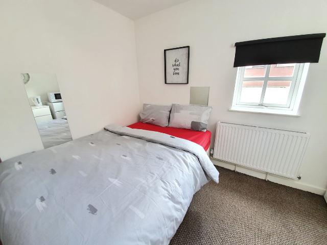 Wheelers Fold, Wolverhampton WV1, Room to rent, £780 pcm | PrimeLocation
