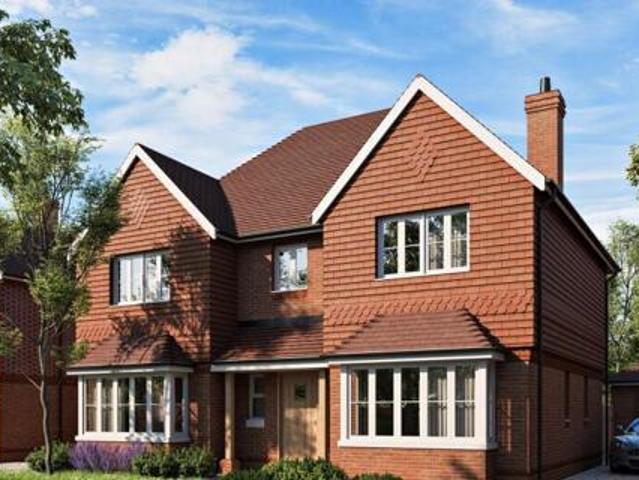 Wheelwrights Place, Turners Hill Road, 4 Bedroom Semi detached