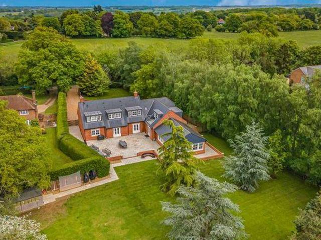 Whempstead Road, Benington, Hertfordshire SG2, 4 bedroom detac.