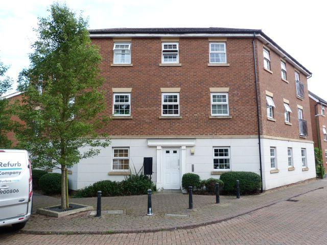 Whernside Drive, Stevenage SG1, 2 bed flat to rent, £1,300 pcm | PrimeLocation