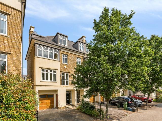 Whitcome Mews, Richmond, TW9