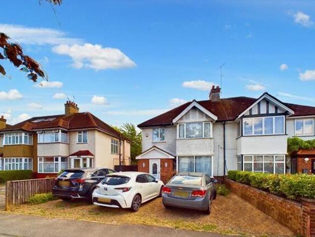 Whitchurch Lane, Edgware, 2 Bedroom Maisonette